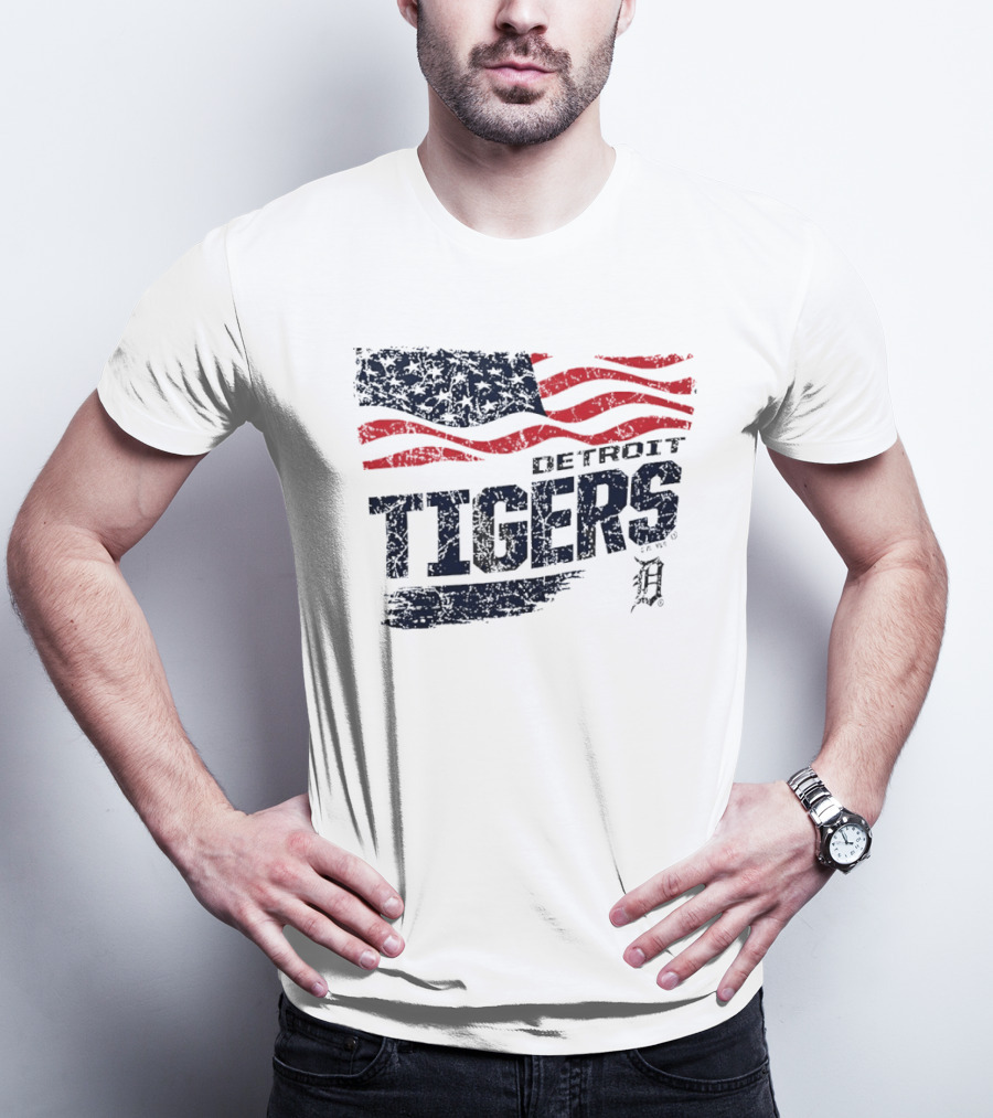 Detroit Tigers Waving American Flag 4th Of July Celebration T-Shirt