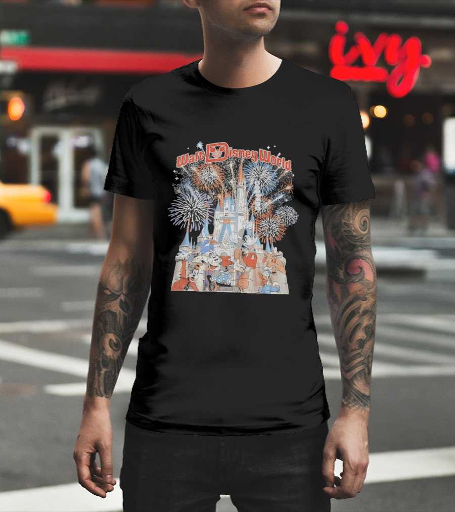 Walt Disney World Castle Fireworks Mickey Minnie Goofy T-Shirt