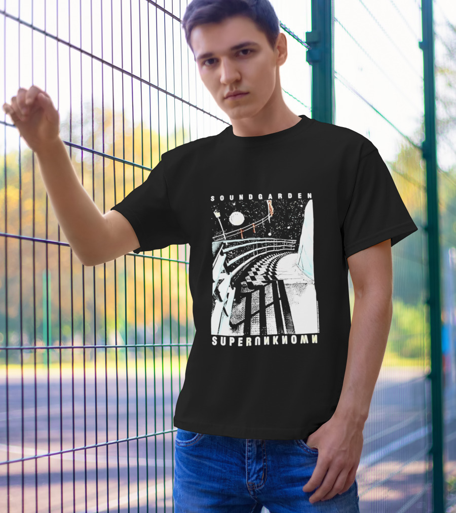 Soundgarden Superunknown Album Art Pathway Scene T-Shirt