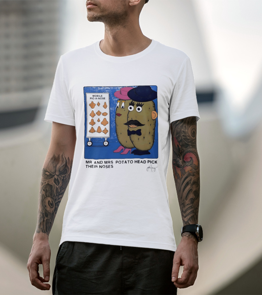 Mobile Pic A Nose Mr And Mrs Potato Head Pick Their Noses T-Shirt