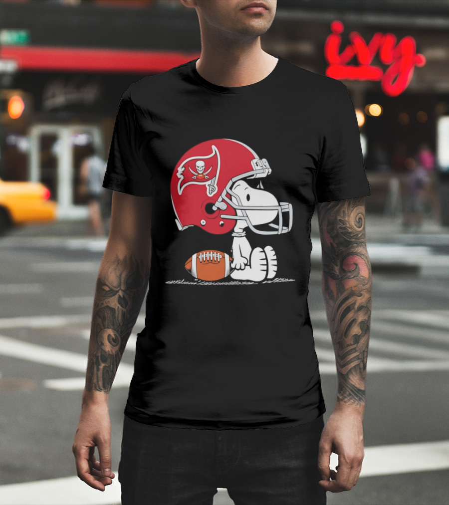 Snoopy Tampa Bay Buccaneers Football Helmet Peanuts Crossover NFL Collaboration T-Shirt