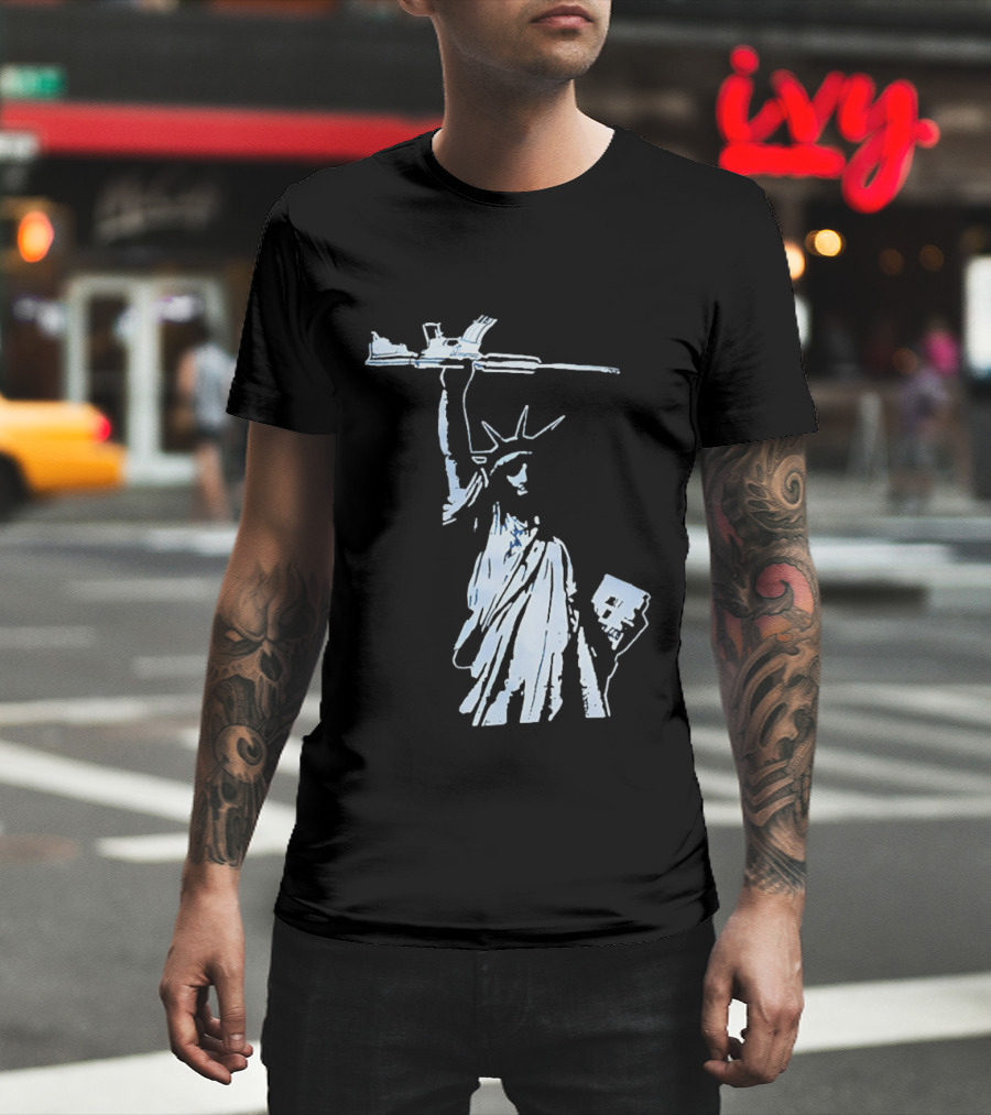 Statue Of Liberty Holding Assault Rifle July 4th Independence T-Shirt