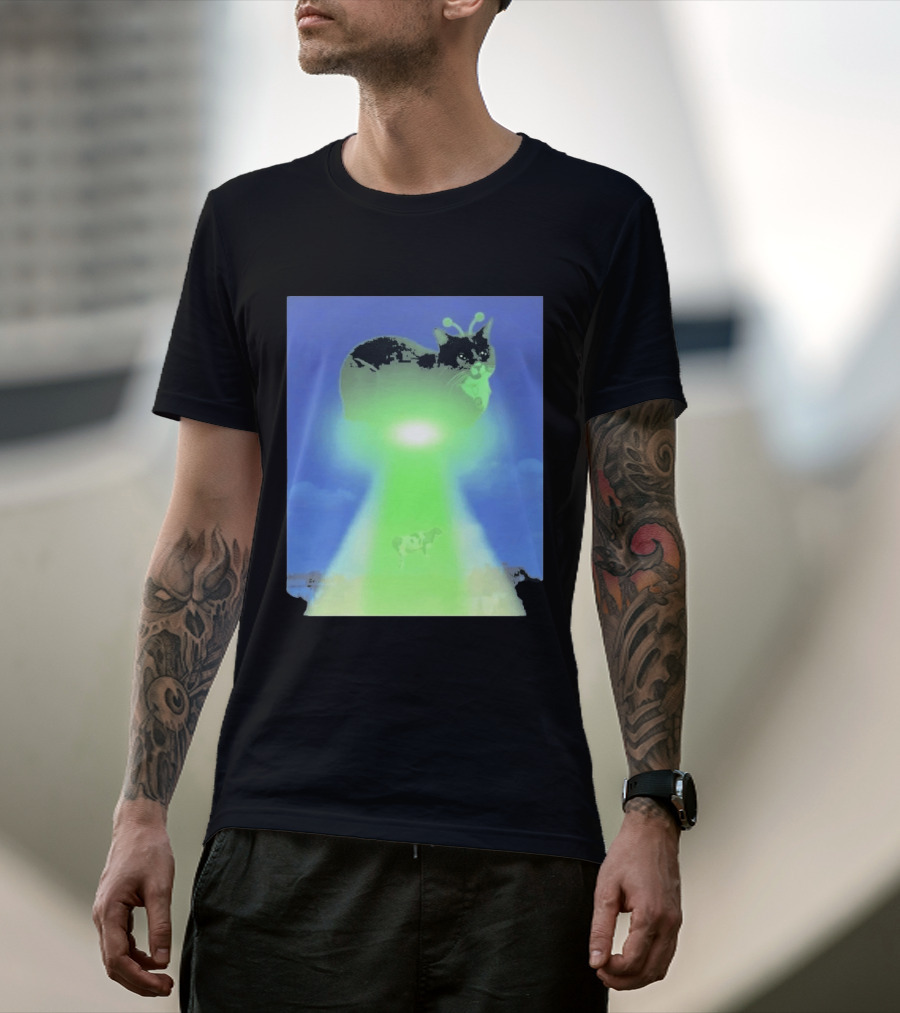 Alien Kitty UFO Beaming Cat Abduction With Tractor Beam And Cow T-Shirt