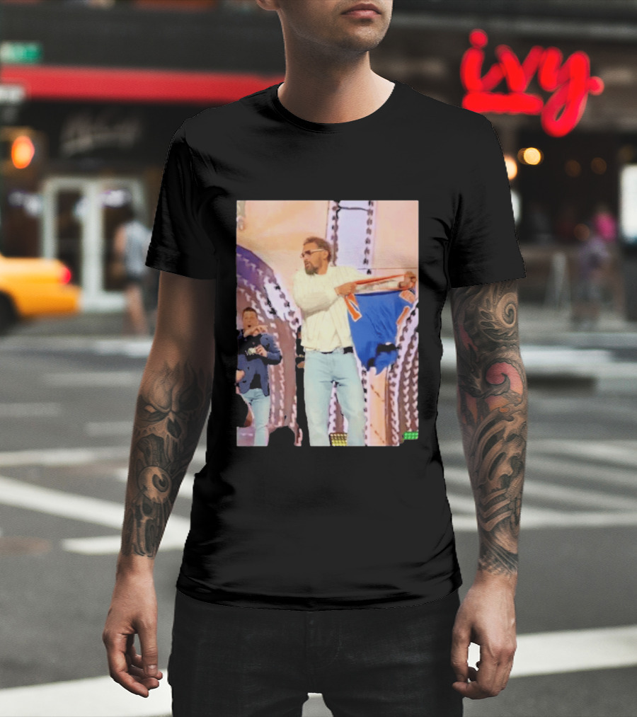 Trae Young Tears Jalen Brunson Jersey Knicks 2026 T-Shirt