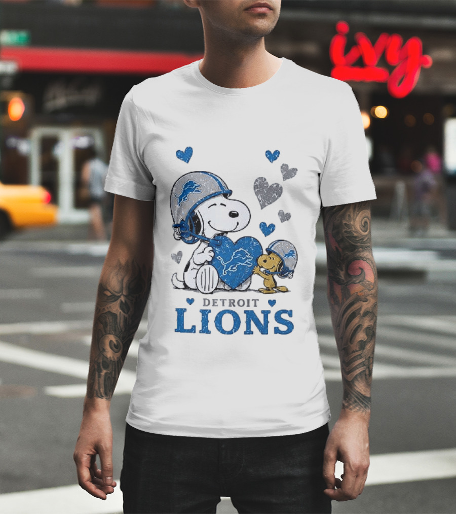 Detroit Lions Peanuts Snoopy Woodstock Heart Helmets Love T-Shirt