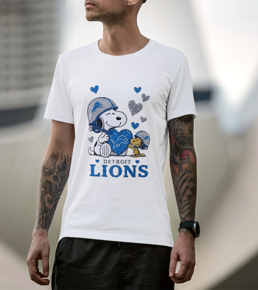 Detroit Lions Peanuts Snoopy Woodstock Heart Helmets Love T-Shirt