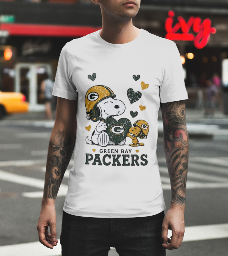 Green Bay Packers Snoopy Love Laughter Peanuts Hearts T-Shirt