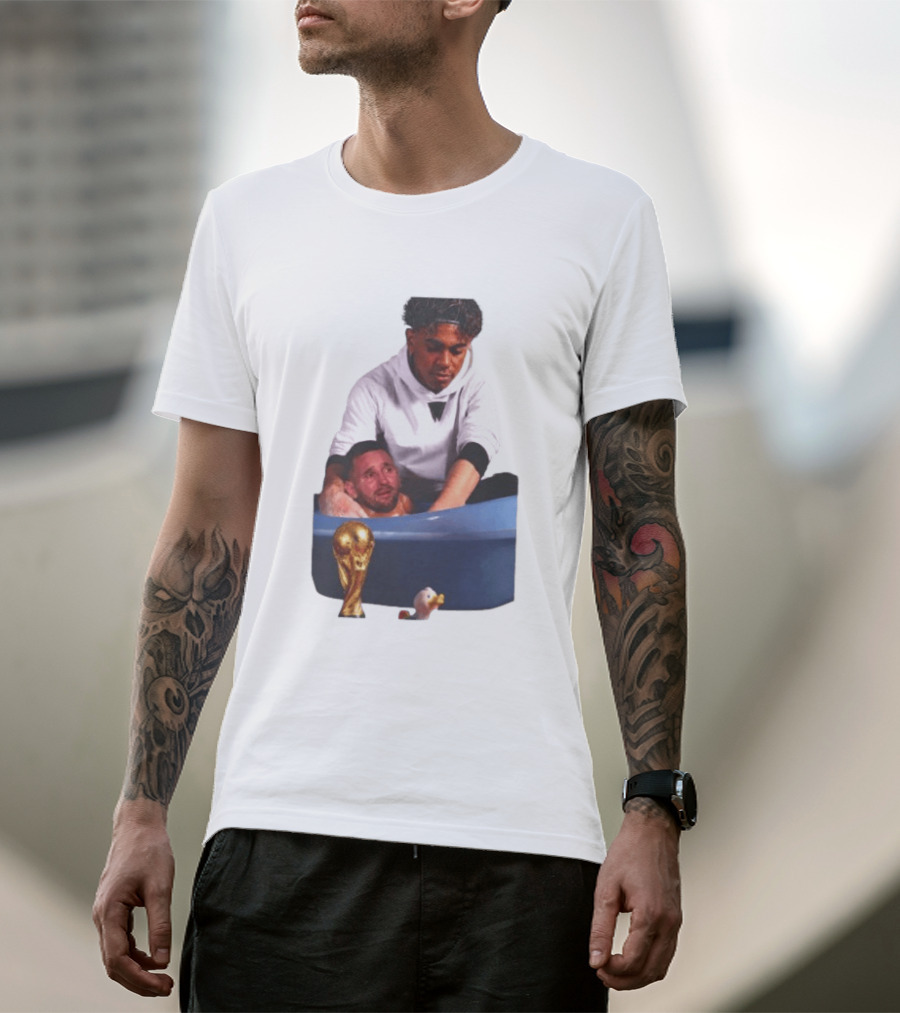 Lamine Yamal Lionel Messi Bathtub Meme World Cup Trophy T-Shirt