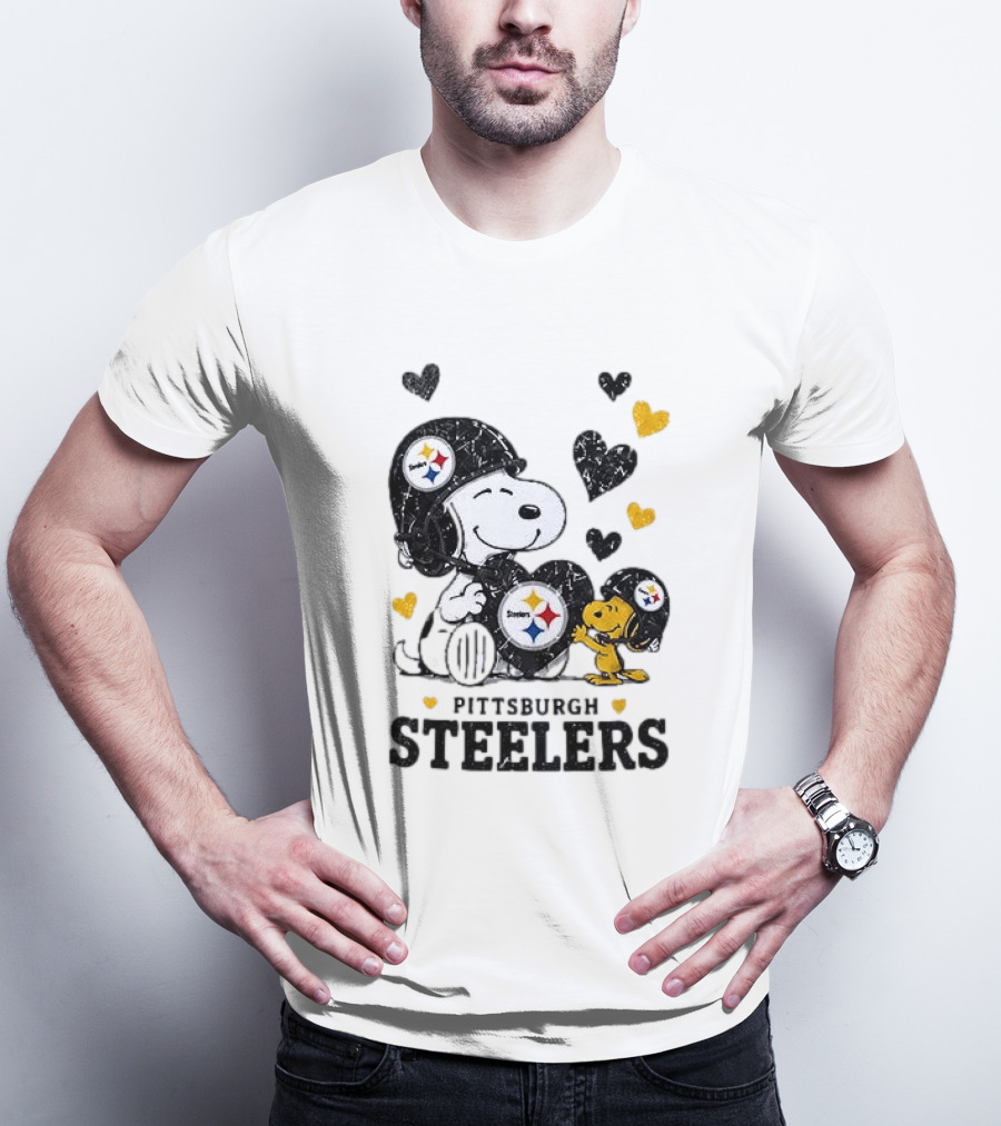 Pittsburgh Steelers Peanuts Snoopy Woodstock Hearts NFL Fan T-Shirt
