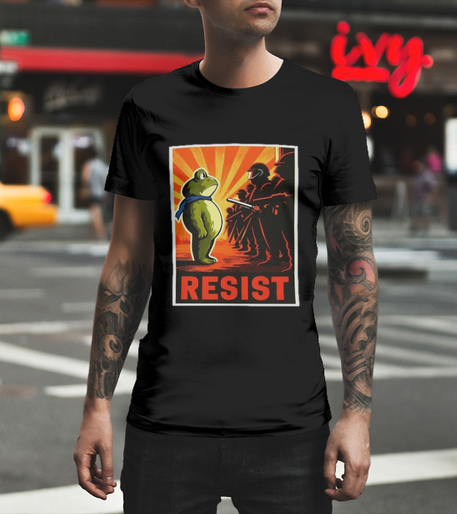 Resist Portland Frog 2025 Anti Fascism Protest Art With Frog And Riot Police T-Shirt