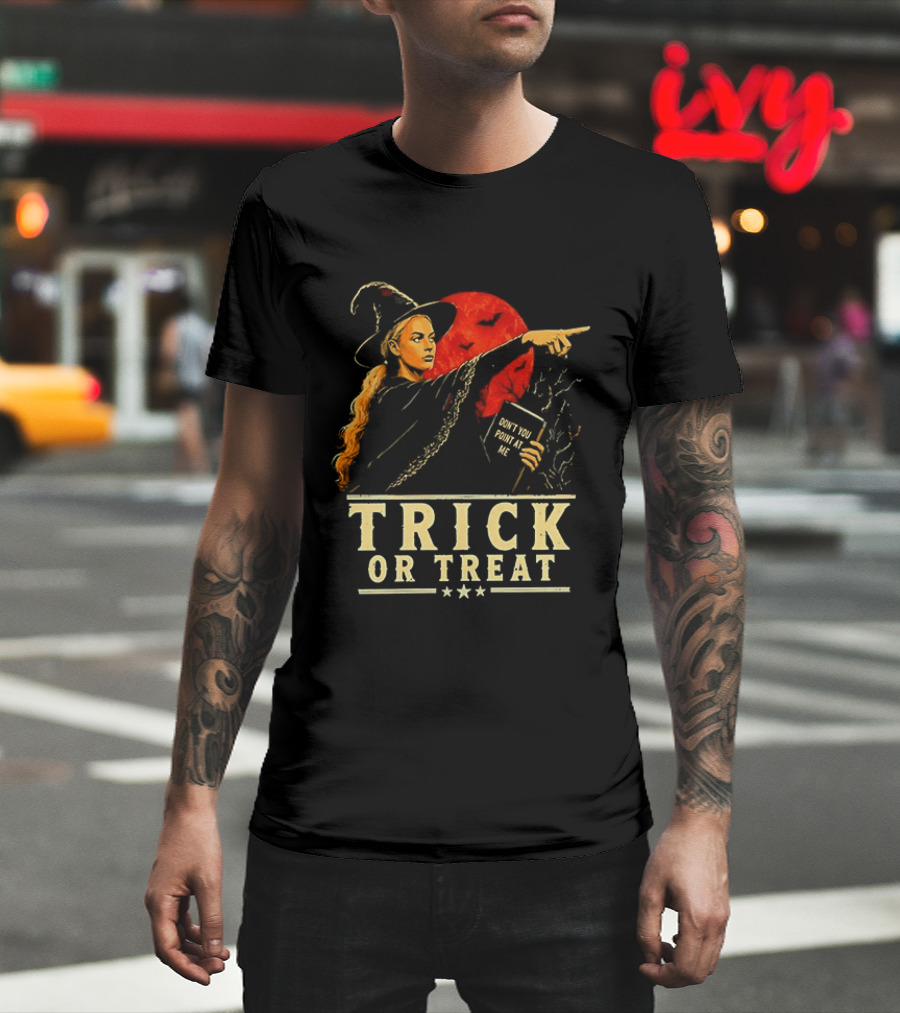 Witch Pointing Trick Or Treat Halloween 2026 T-Shirt