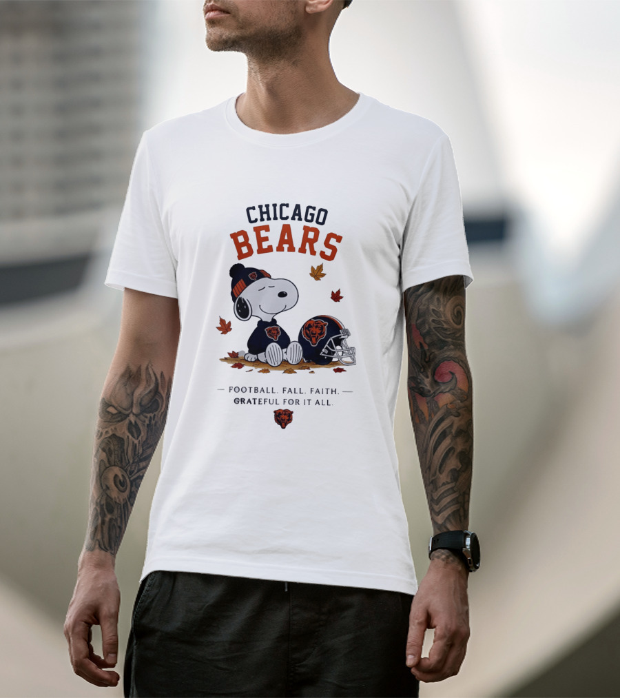 Chicago Bears Snoopy Grateful Football Fall Faith T-Shirt