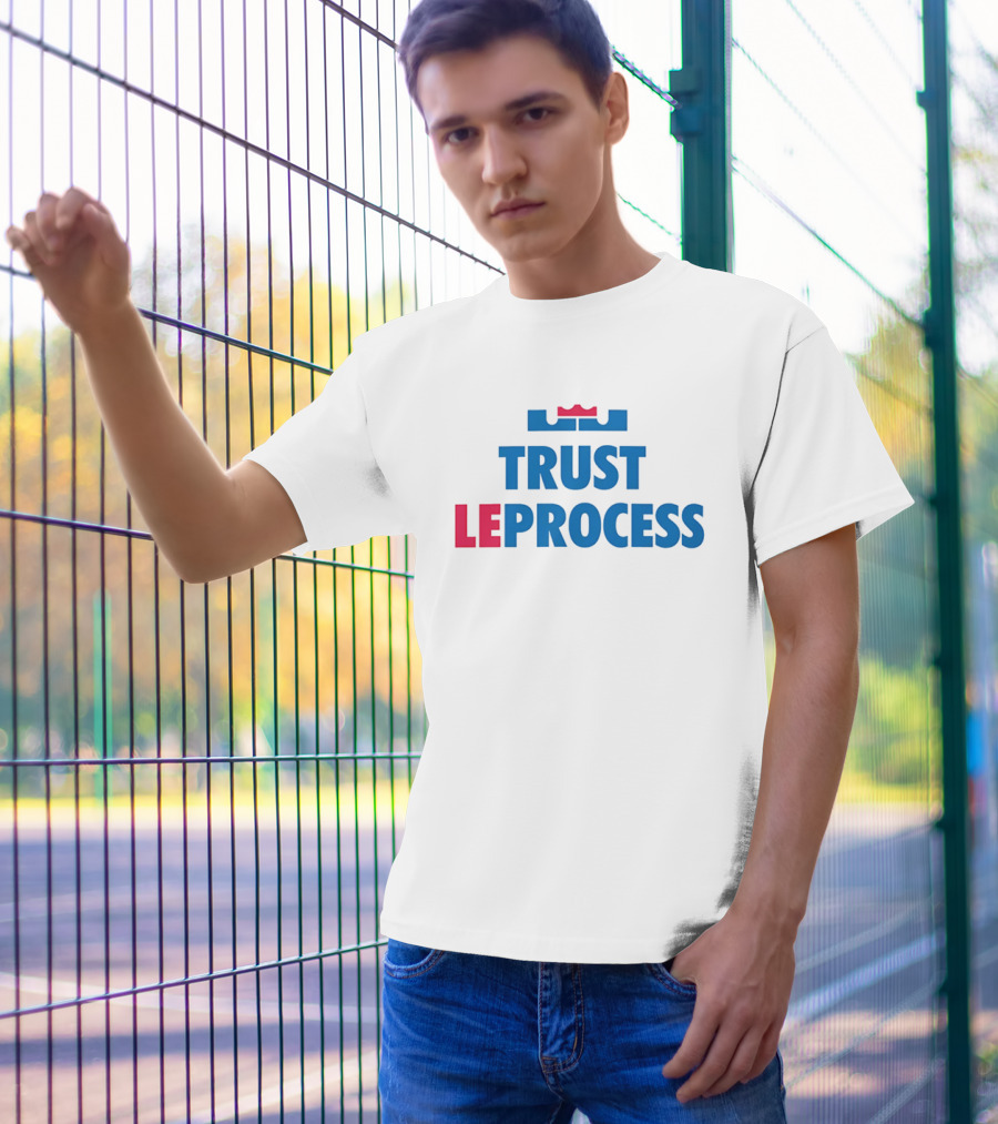 Trust Le Process Basketball Crown Symbol Blue Red T-Shirt
