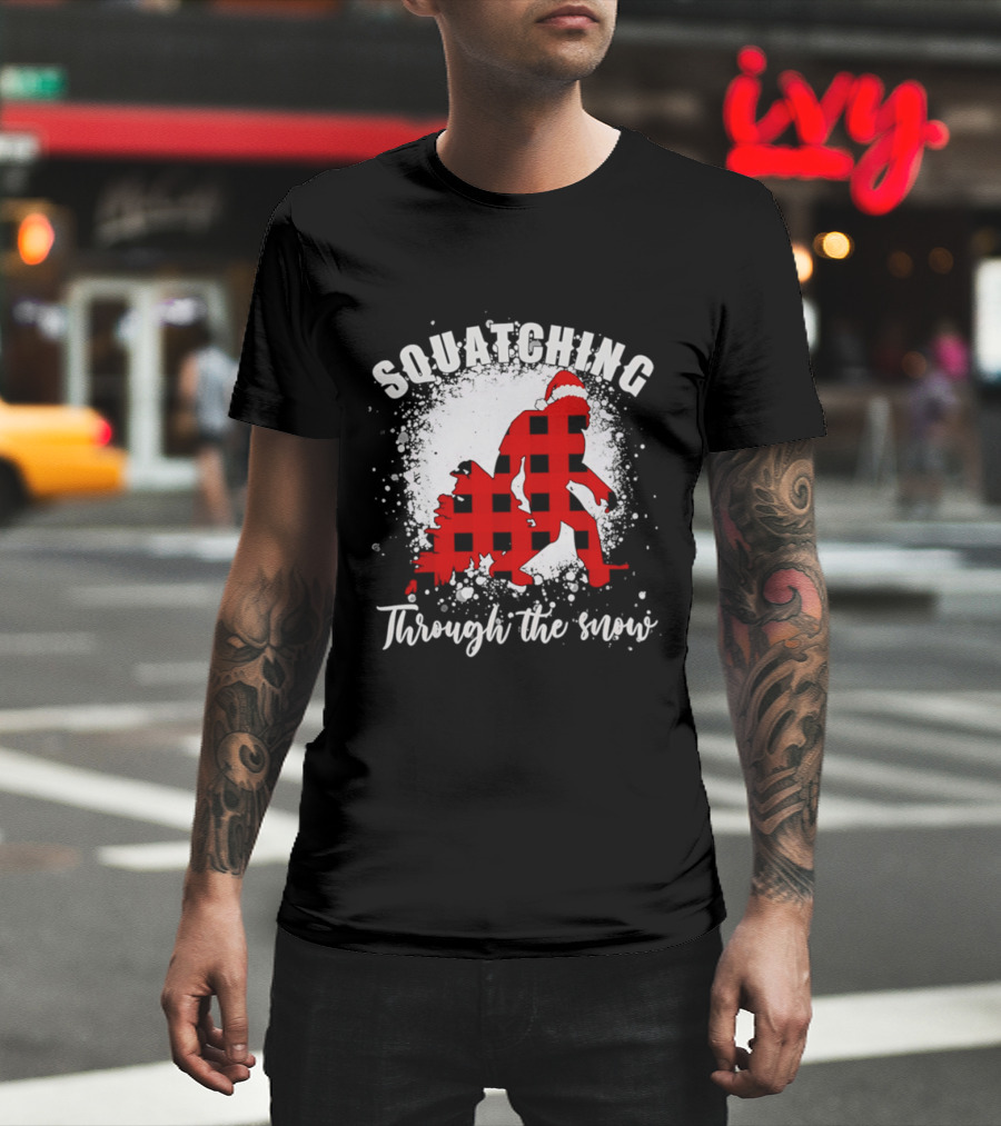 Squatching Through The Snow Bigfoot Santa Hat Christmas T-Shirt