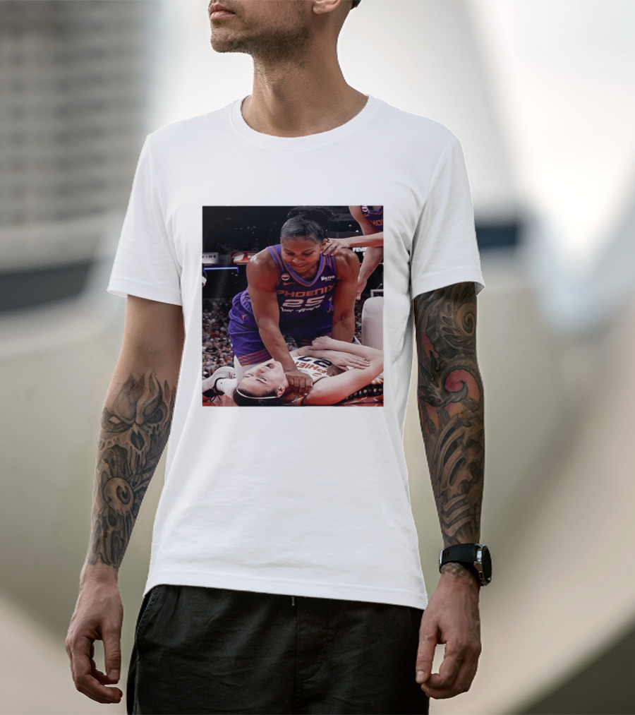 Brittney Griner Phoenix Mercury Caitlin Clark Indiana Fever NBA WNBA Crossover Moment T-Shirt