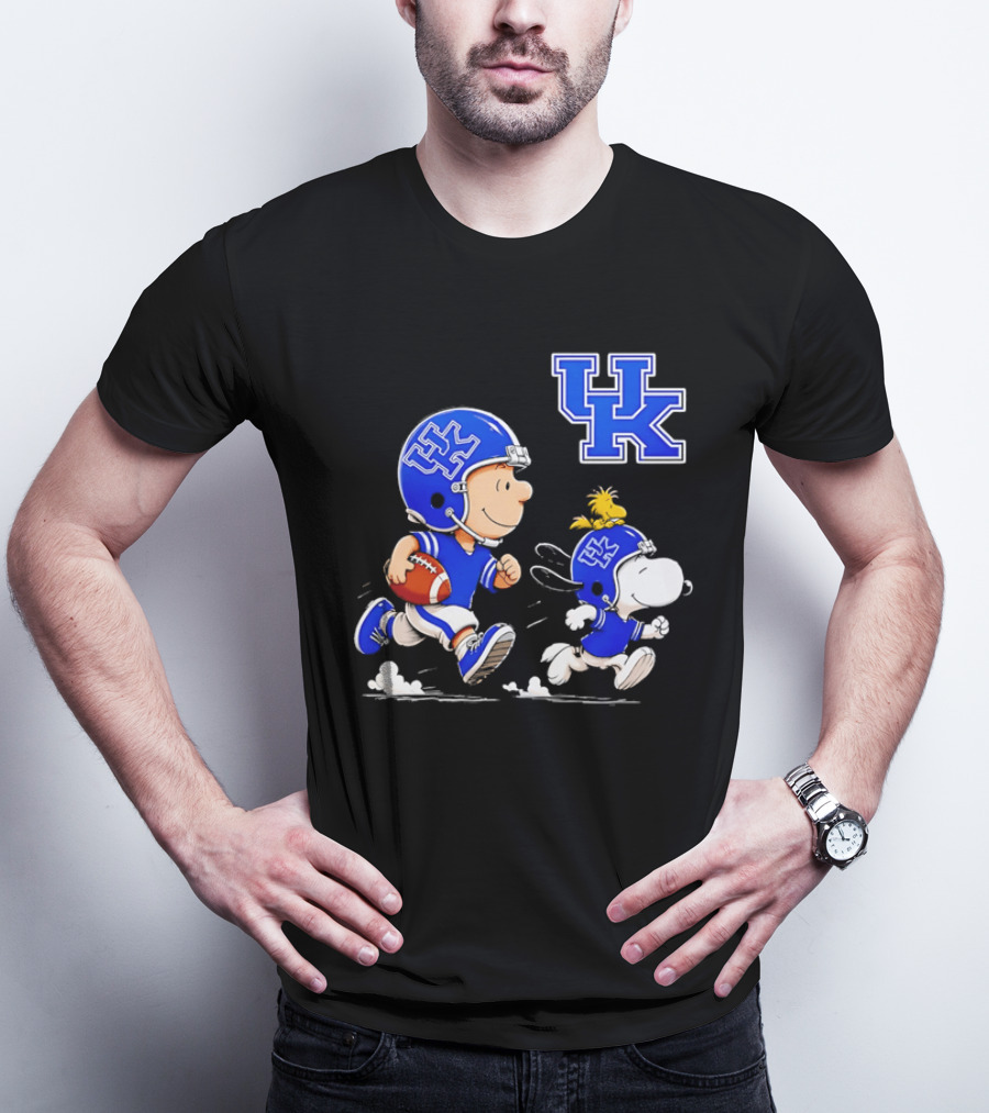 Peanuts Charlie Brown Snoopy University Of Kentucky Football Running UK T-Shirt