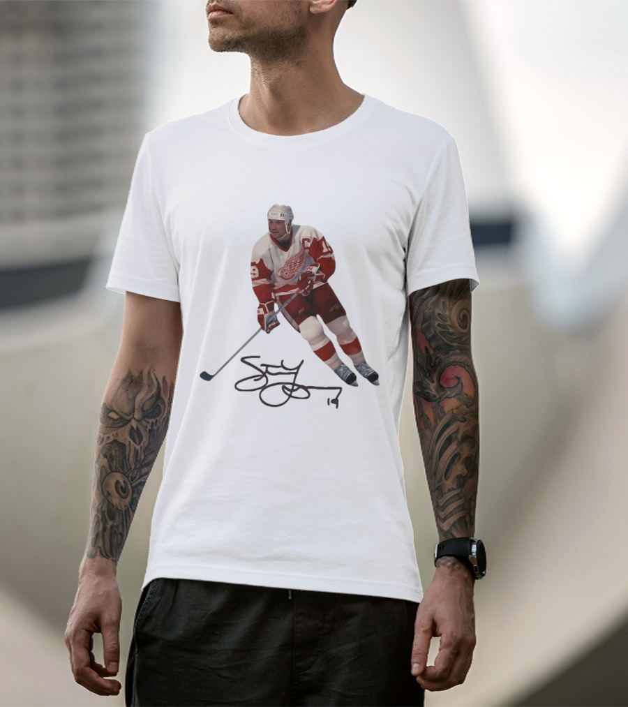 Steve Yzerman Detroit Red Wings Captain 19 Hockey Legend T-Shirt