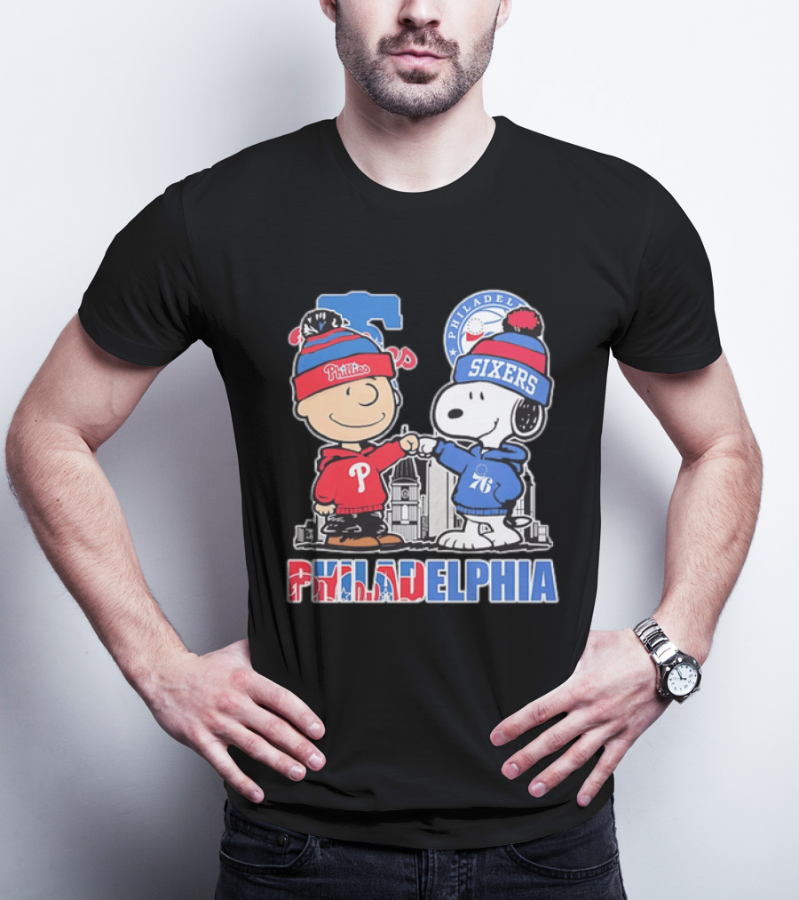 Charlie Brown And Snoopy Fist Bump Phillies Sixers Philadelphia T-Shirt