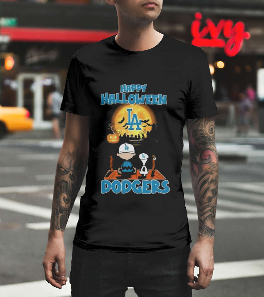 Happy Halloween Los Angeles Dodgers Peanuts Snoopy Charlie Brown T-Shirt