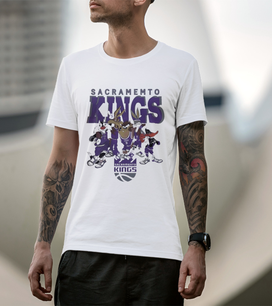 Sacramento Kings Looney Tunes Characters NBA Basketball Team T-Shirt