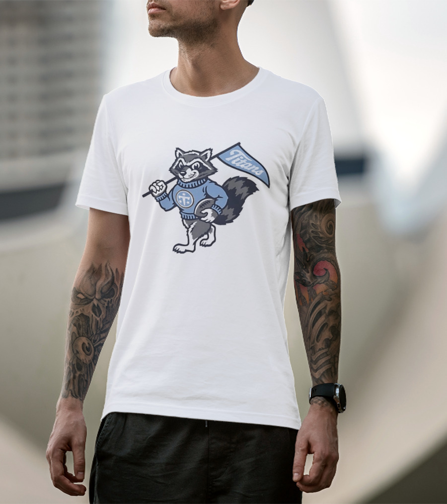 Tennessee Titans Raccoon With Football And Flag T-Shirt