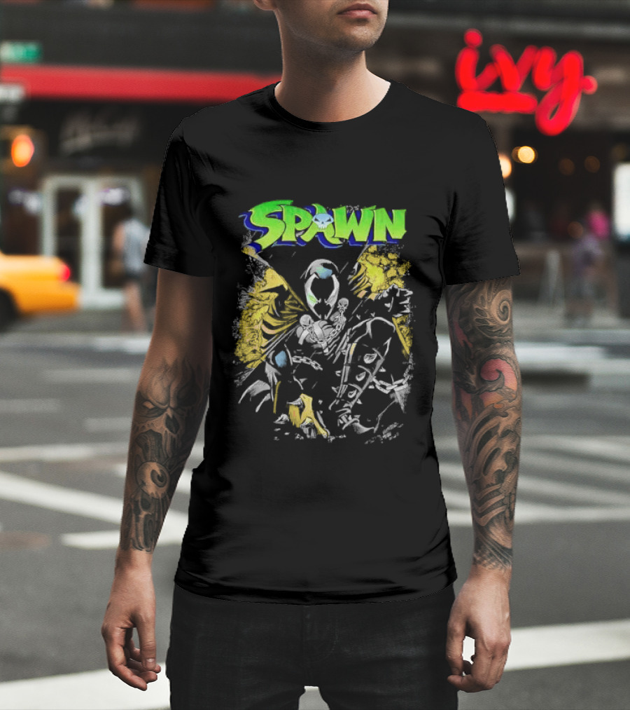 Spawn Crouching Superhero Chains Cape Distressed Comics T-Shirt