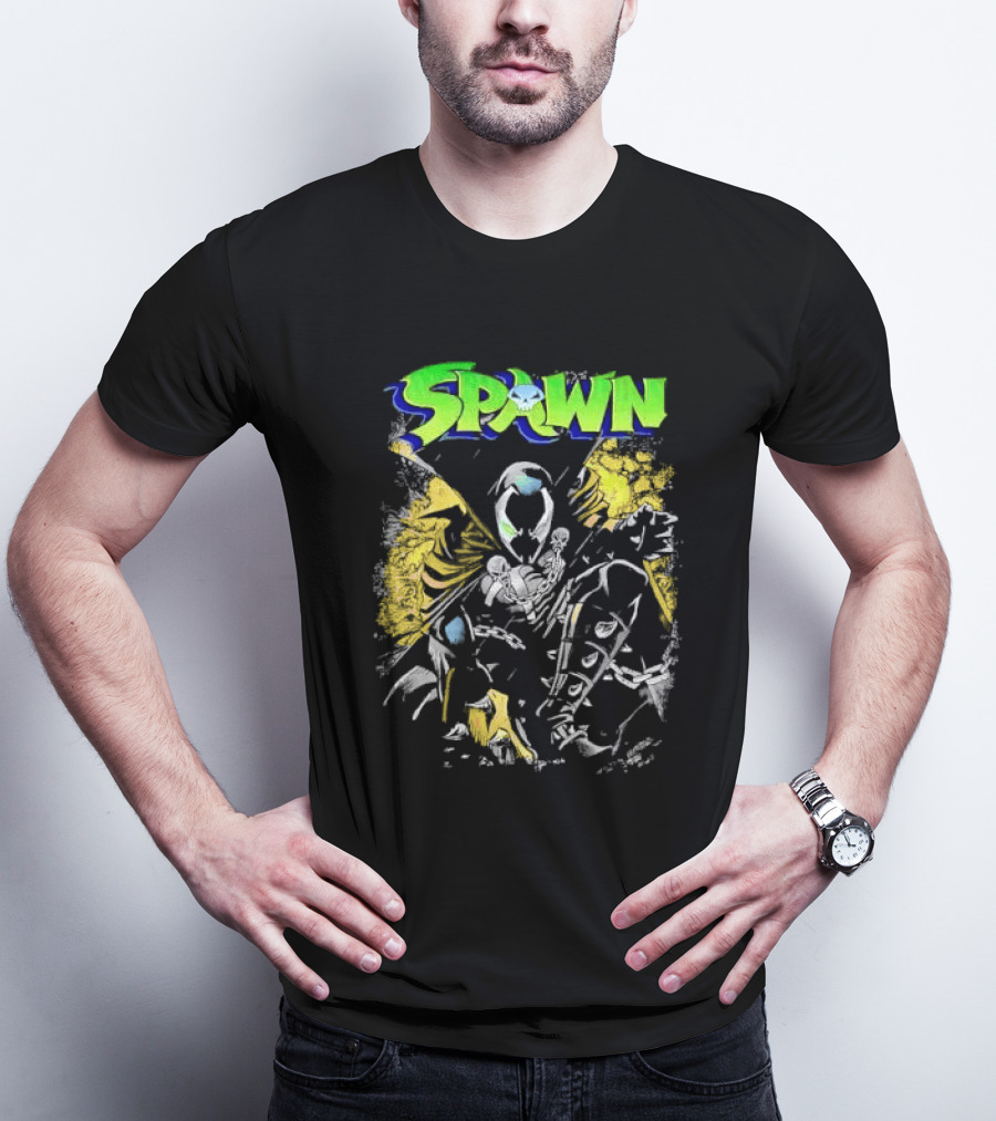 Spawn Crouching Superhero Chains Cape Distressed Comics T-Shirt