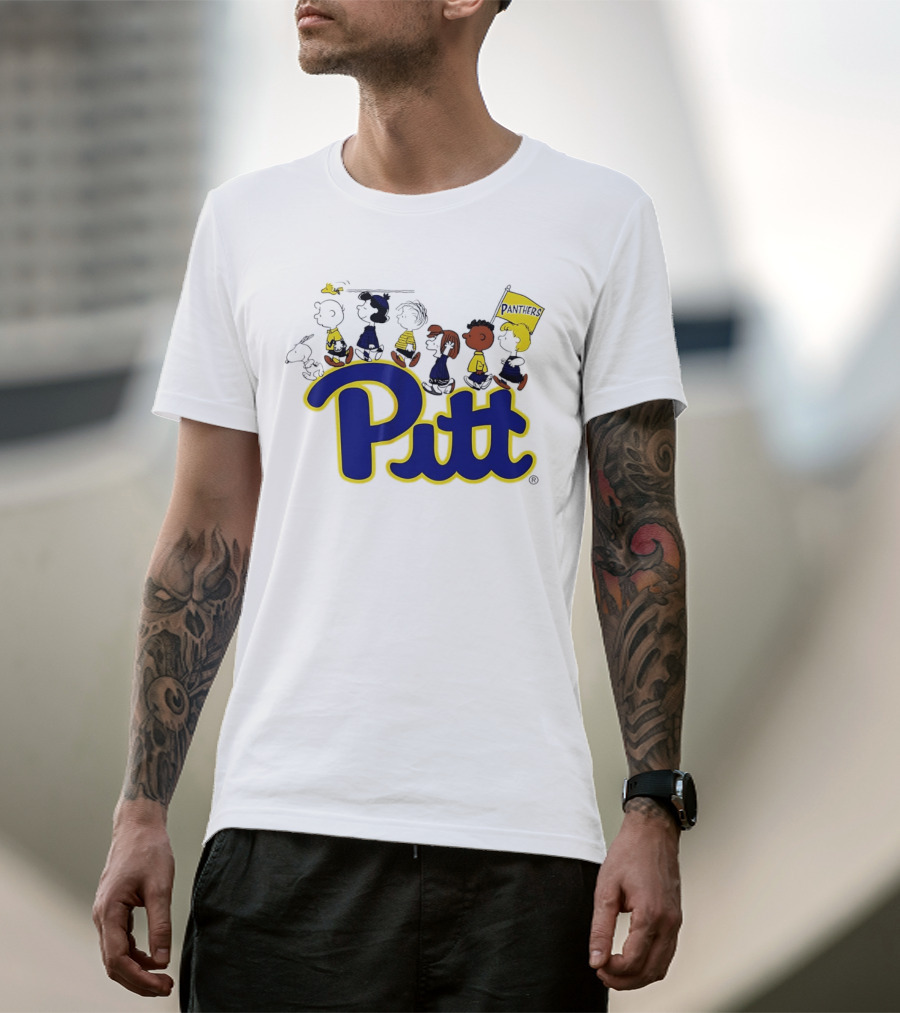 Pittsburgh Panthers Peanuts Characters With Pitt Flag T-Shirt