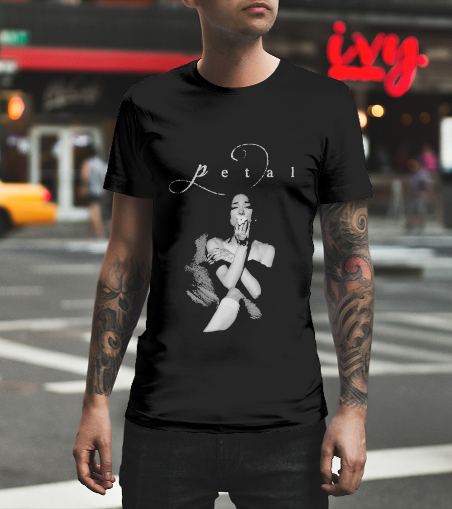 Petal Script Ariana Grande T-Shirt