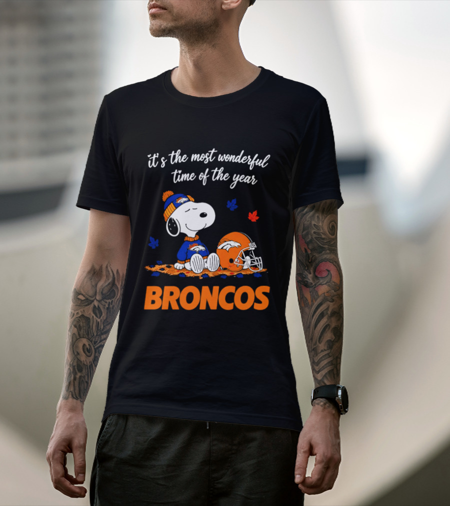 Denver Broncos Snoopy Its The Most Wonderful Time Of Year Autumn Leaves T-Shirt