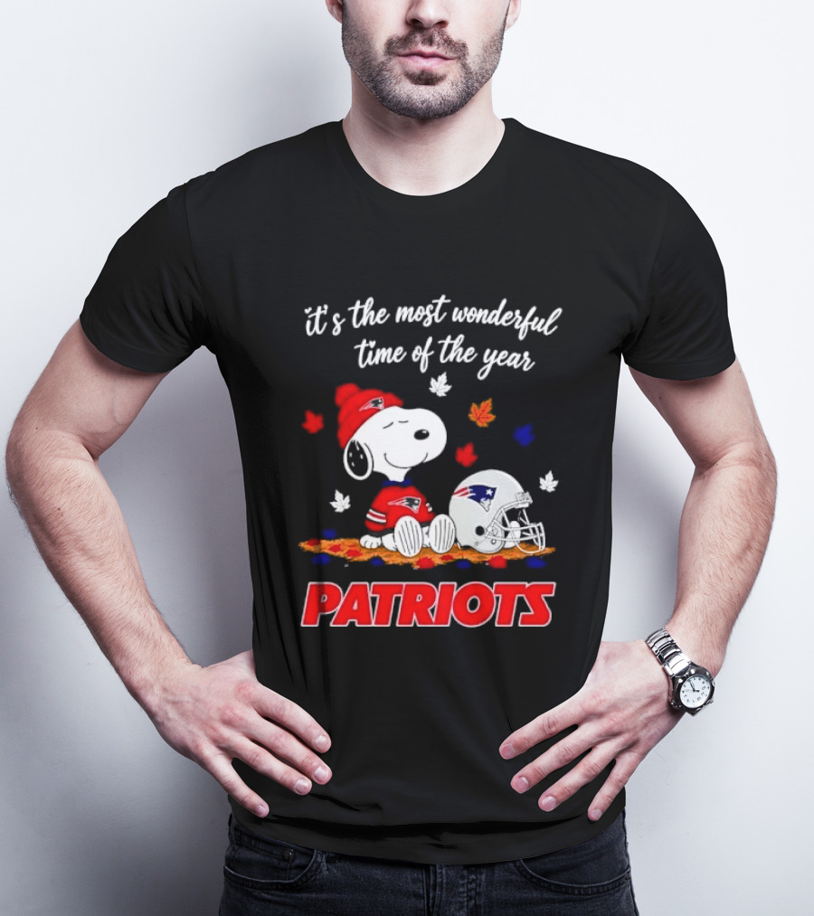 New England Patriots Snoopy It's The Most Wonderful Time Of The Year Autumn Leaves T-Shirt