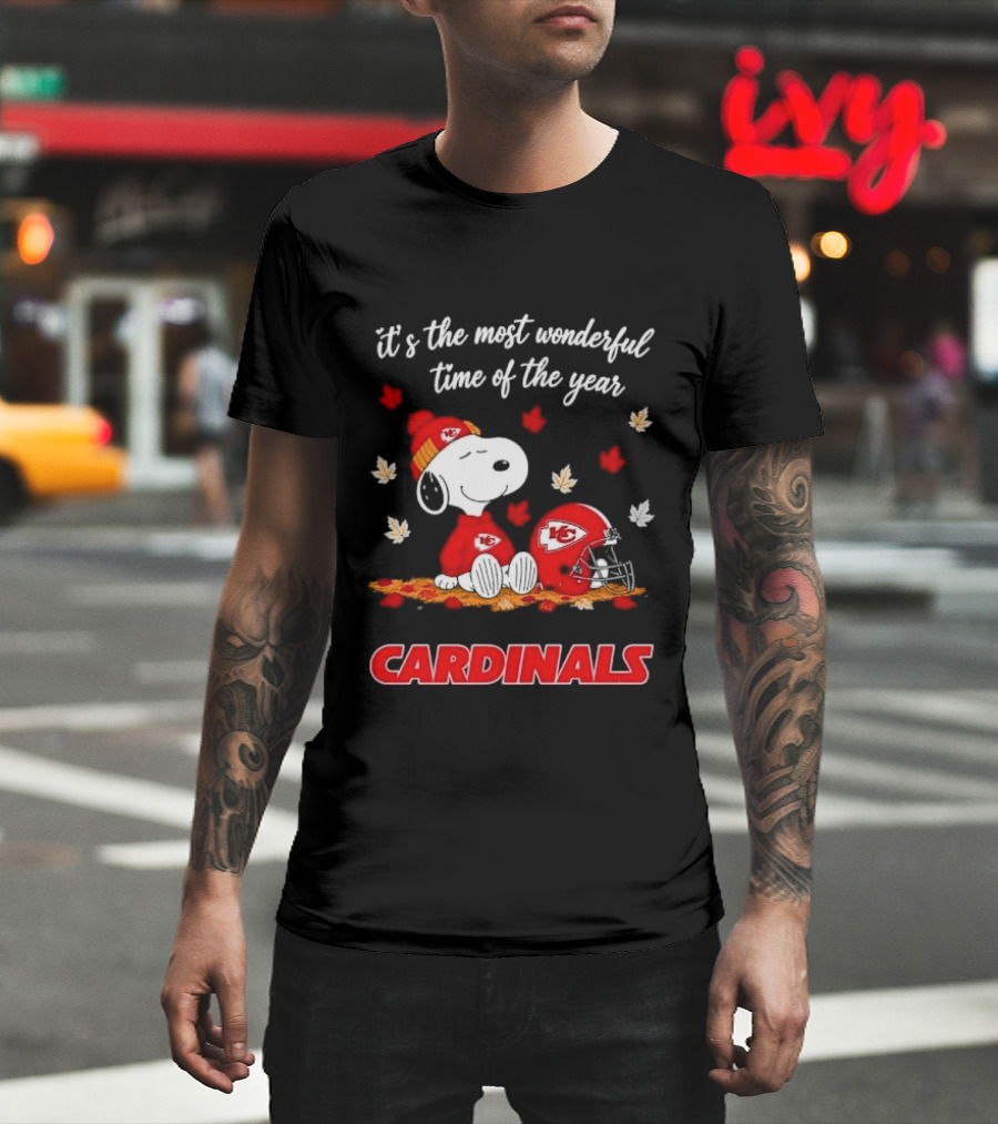 Kansas City Chiefs Snoopy Cardinals Autumn Leaves Helmet Wonderful Time Of Year T-Shirt