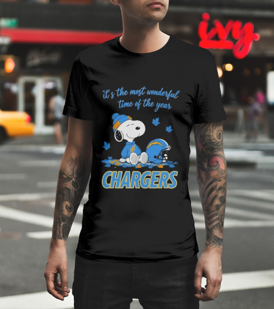 It's The Most Wonderful Time Of The Year Los Angeles Chargers Snoopy Sitting Helmet Falling Leaves T-Shirt