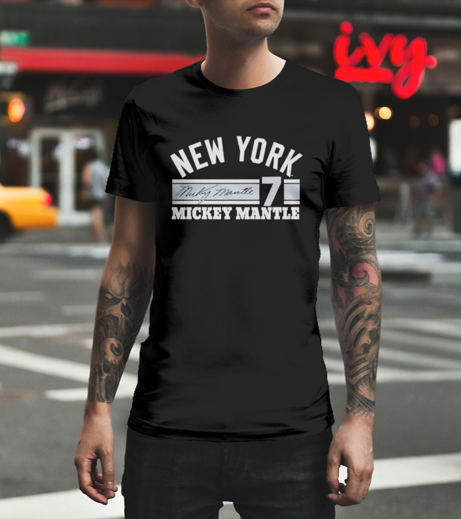 New York Mickey Mantle Distressed Number 7 Retro Sports T-Shirt