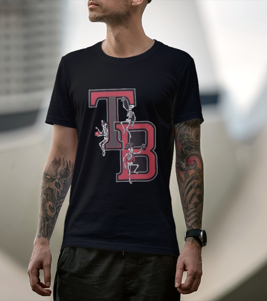 Tampa Bay Buccaneers TB Pirate Skeletons Football T-Shirt