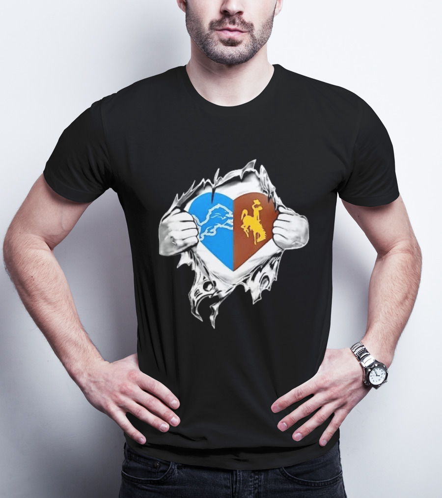 Detroit Lions Wyoming Cowboys Heart Ripped Skin T-Shirt