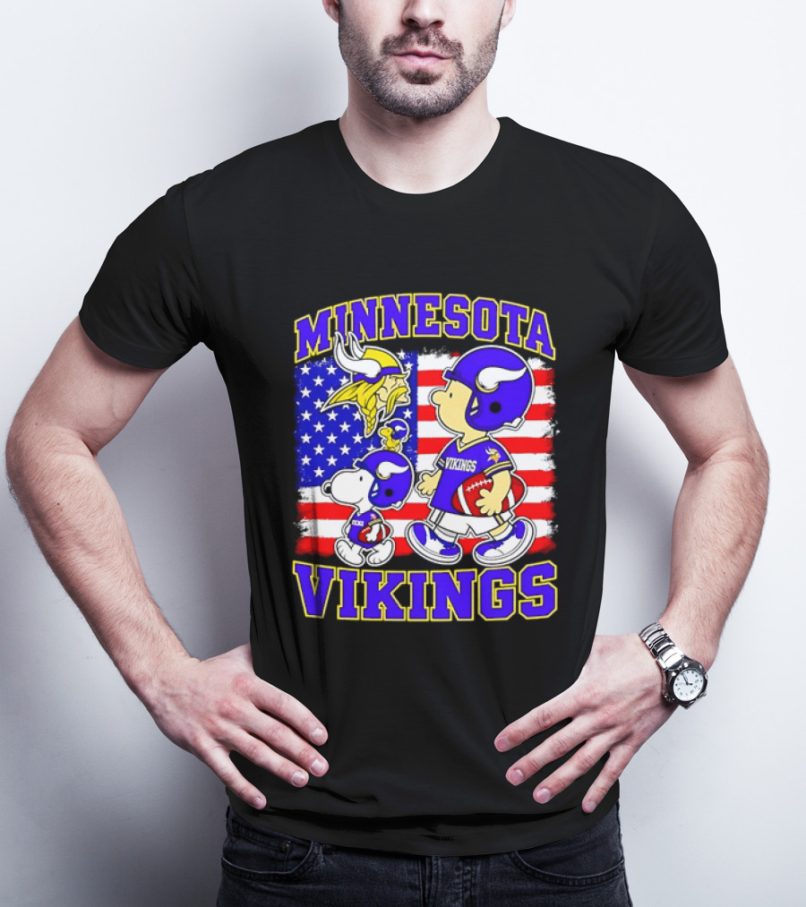 Minnesota Vikings Snoopy Woodstock American Flag Football 2026 T-Shirt