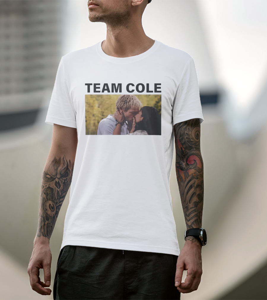 Team Cole Romantic Kiss Scene T-Shirt
