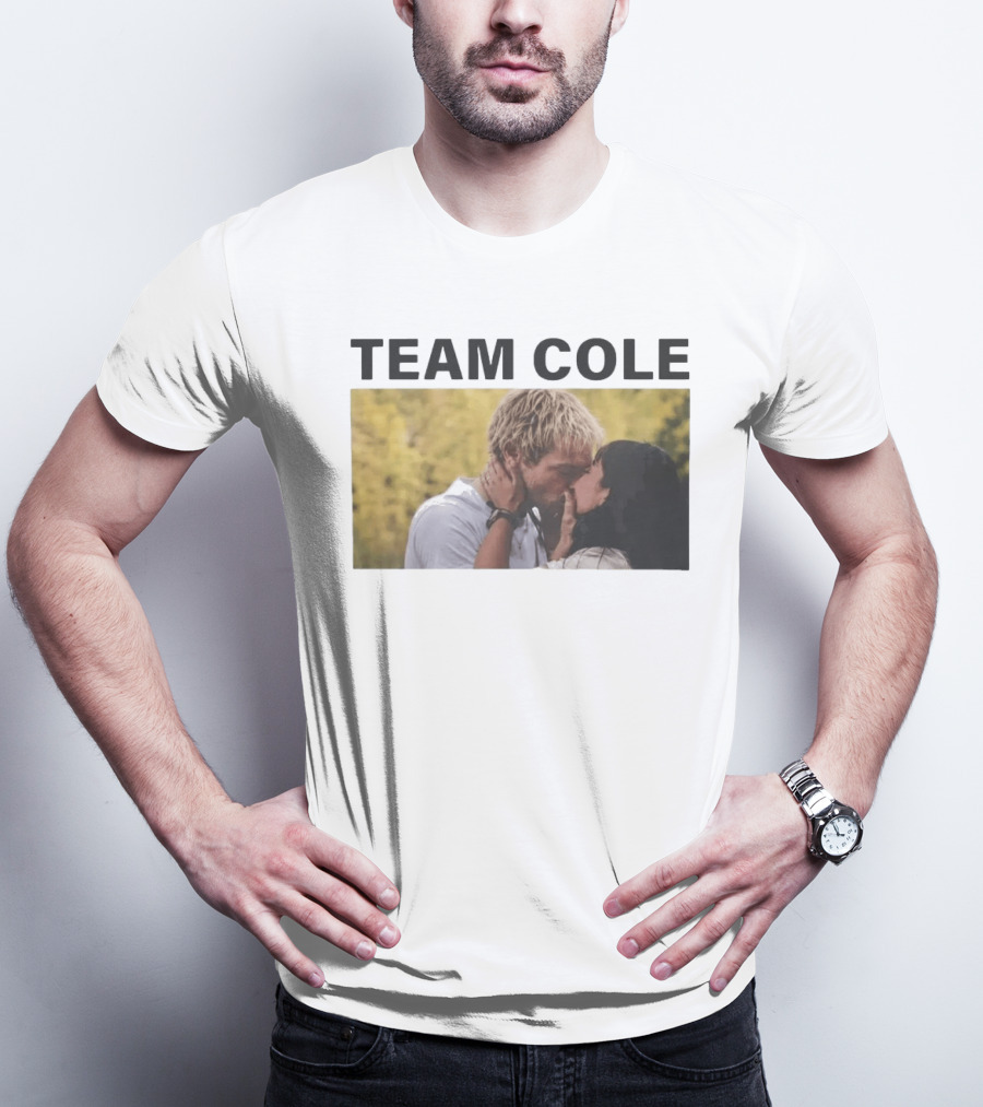 Team Cole Romantic Kiss Scene T-Shirt