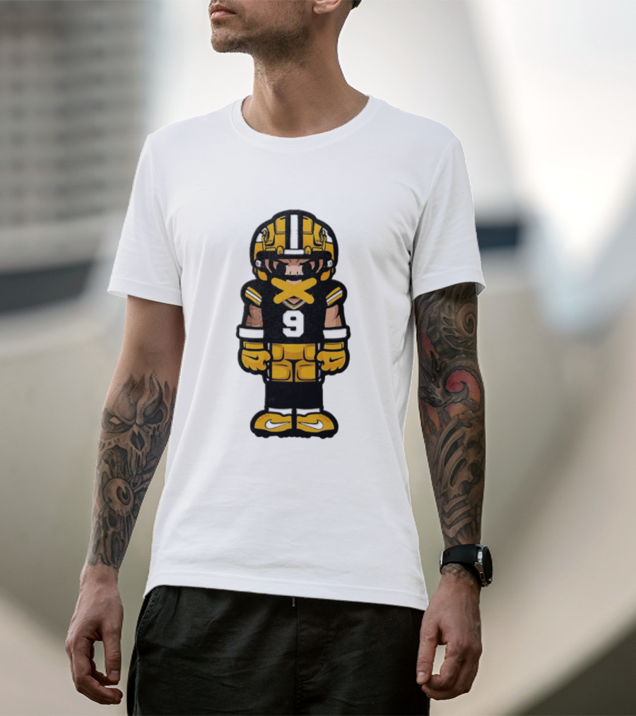 Christian Watson No 9 Chibi Green Bay Packers Football Player T-Shirt