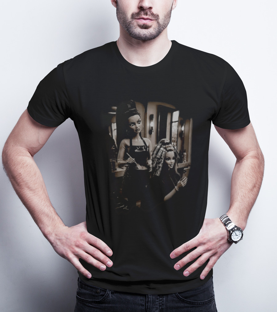 Salon Doll Face Hairdresser And Client T-Shirt