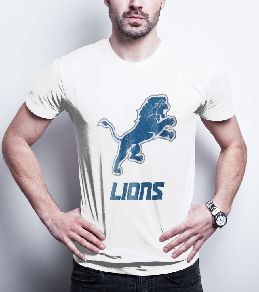 Detroit Lions Distressed Blue Leaping Lion Vintage Team Spirit T-Shirt