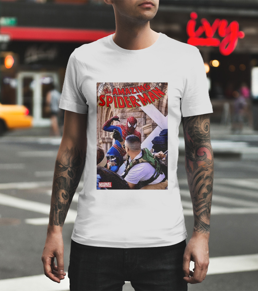 The Amazing Spider Man Marvel Comic Scene T-Shirt