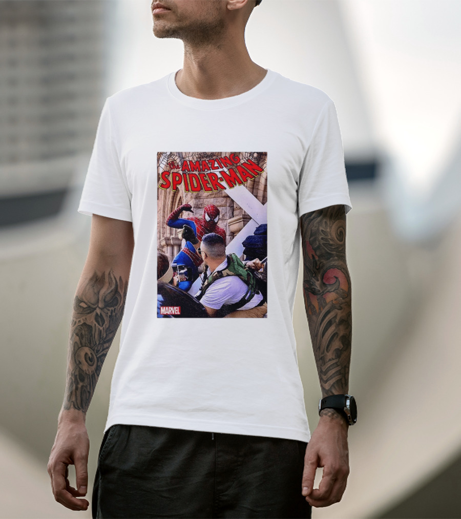 The Amazing Spider Man Marvel Comic Scene T-Shirt