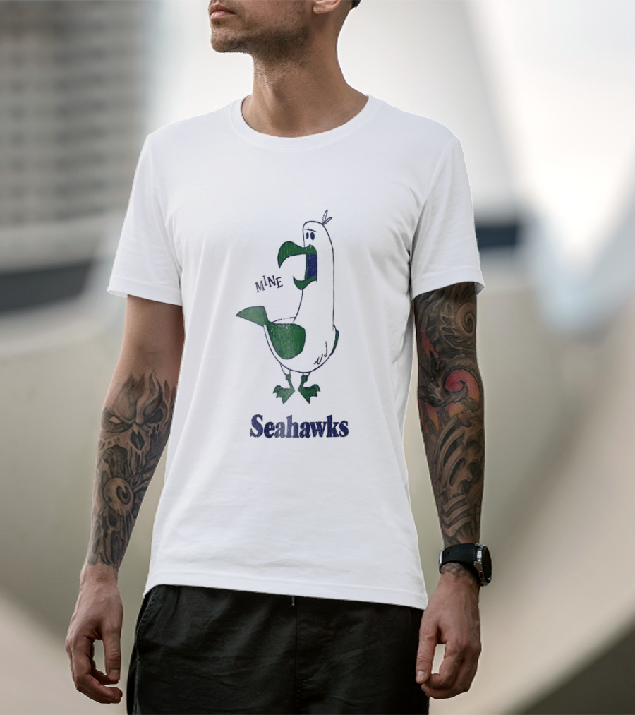 Seattle Seahawks Mine Seagull Screaming Distressed Cartoon T-Shirt