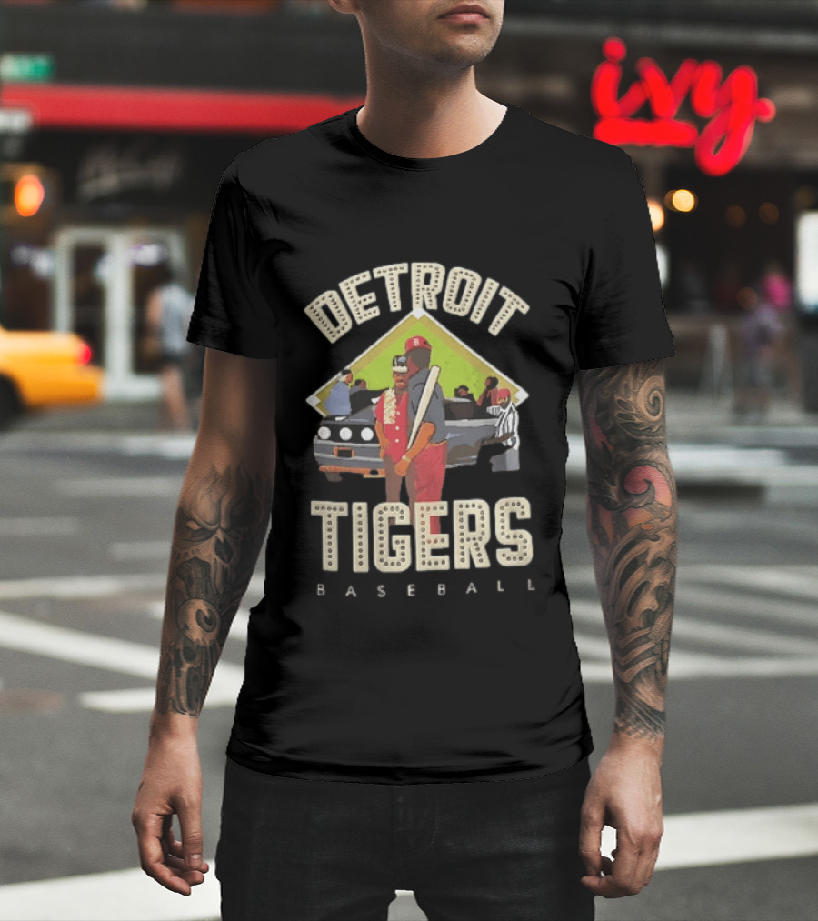Detroit Tigers Baseball Figures Convertible Car And Bat Scene T-Shirt