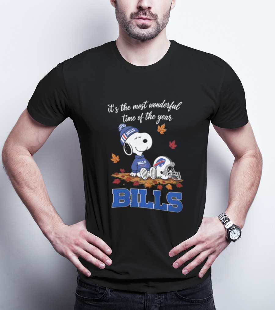 It's The Most Wonderful Time Of Year Snoopy Buffalo Bills Sitting Helmet Leaves T-Shirt