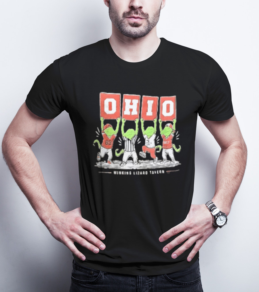 Winking Lizard Tavern Ohio 83 WLT Four Cartoon Green Lizards Holding OHIO Signs T-Shirt