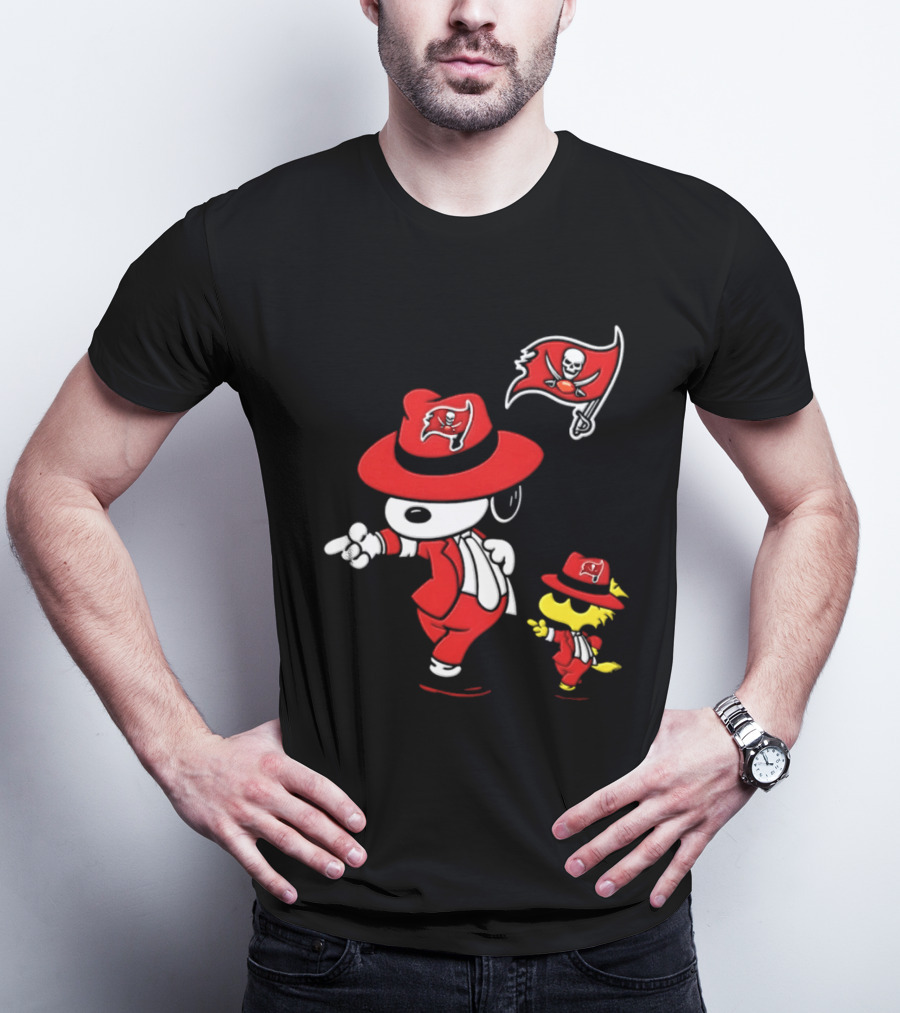 Snoopy Woodstock Tampa Bay Buccaneers Pirate Flag Dance T-Shirt
