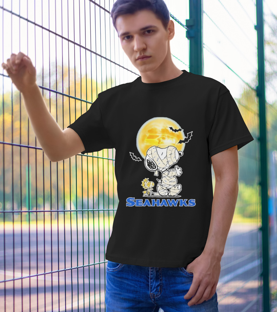 Seattle Seahawks Snoopy Mummy Halloween Moon T-Shirt